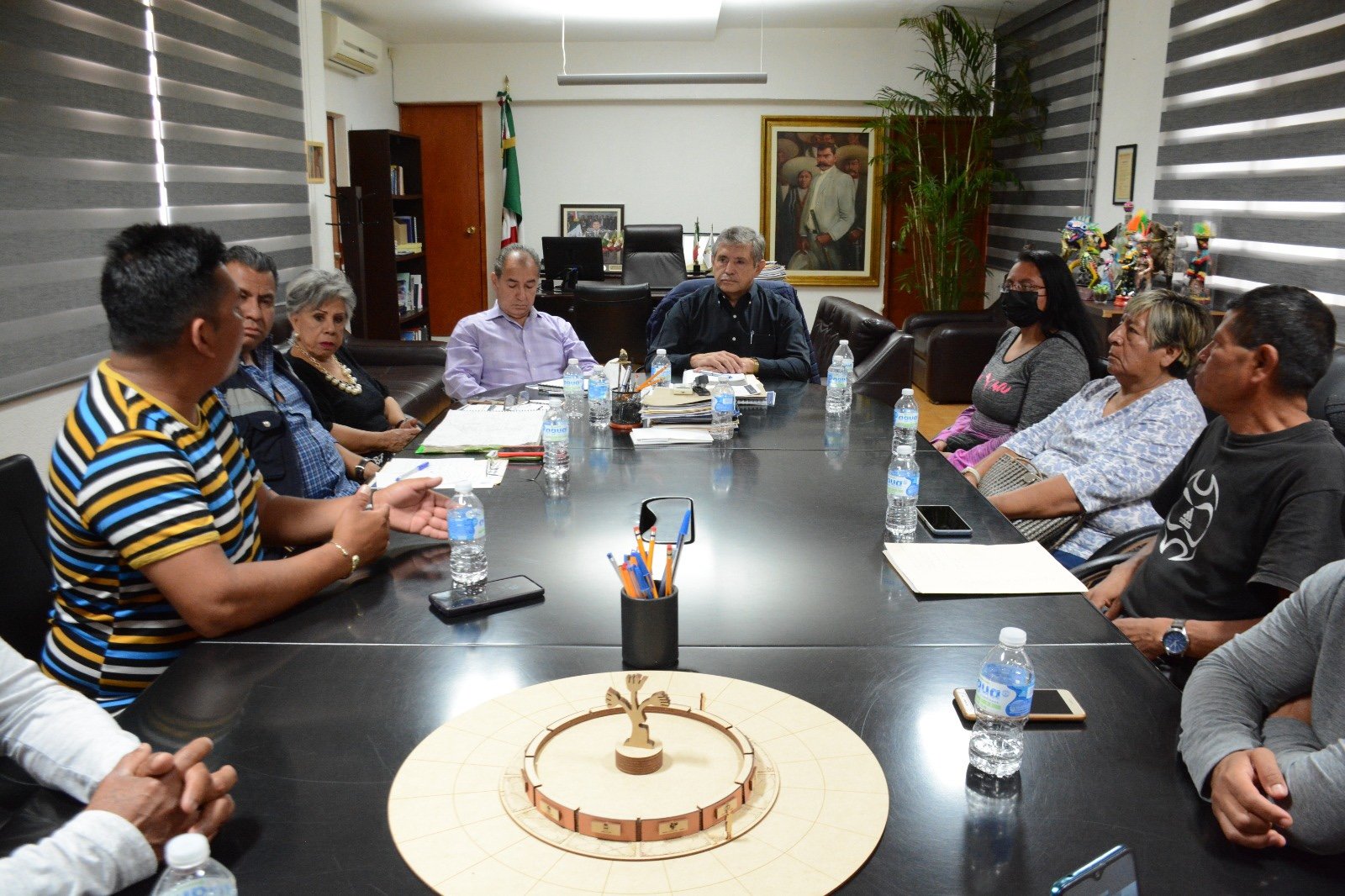 Explica José Luis Urióstegui A Pobladores De Chamilpa Los Trabajos Que