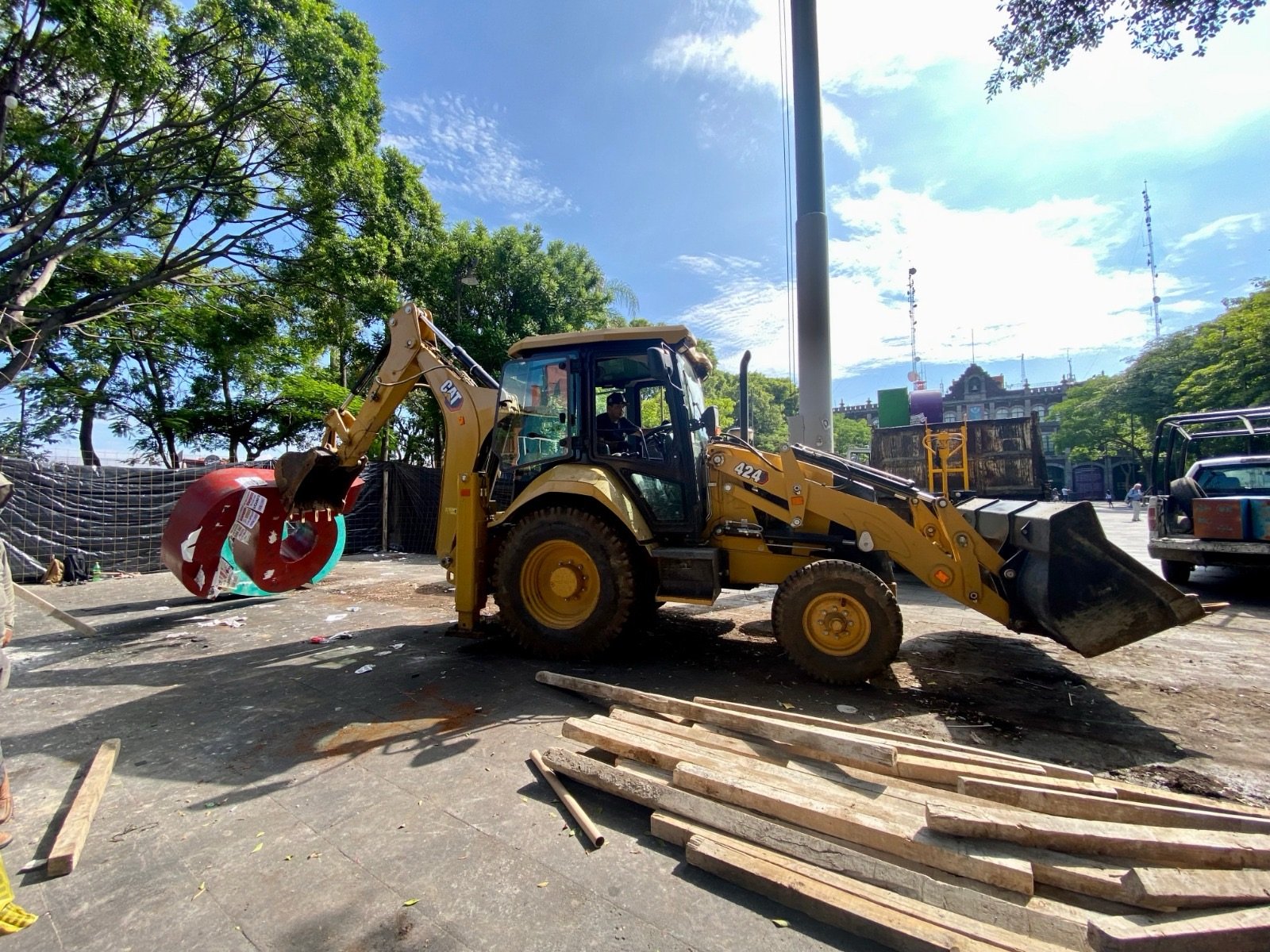 Se renueva imagen de la Plaza de Armas General Emiliano Zapata Salazar ...